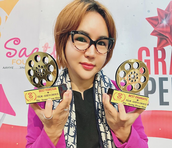 신성훈 감독, 인도 ‘라즈기르 국제영화제’서 2관왕 수상 ‘한국 영화의 힘’ 입증 - Kollo